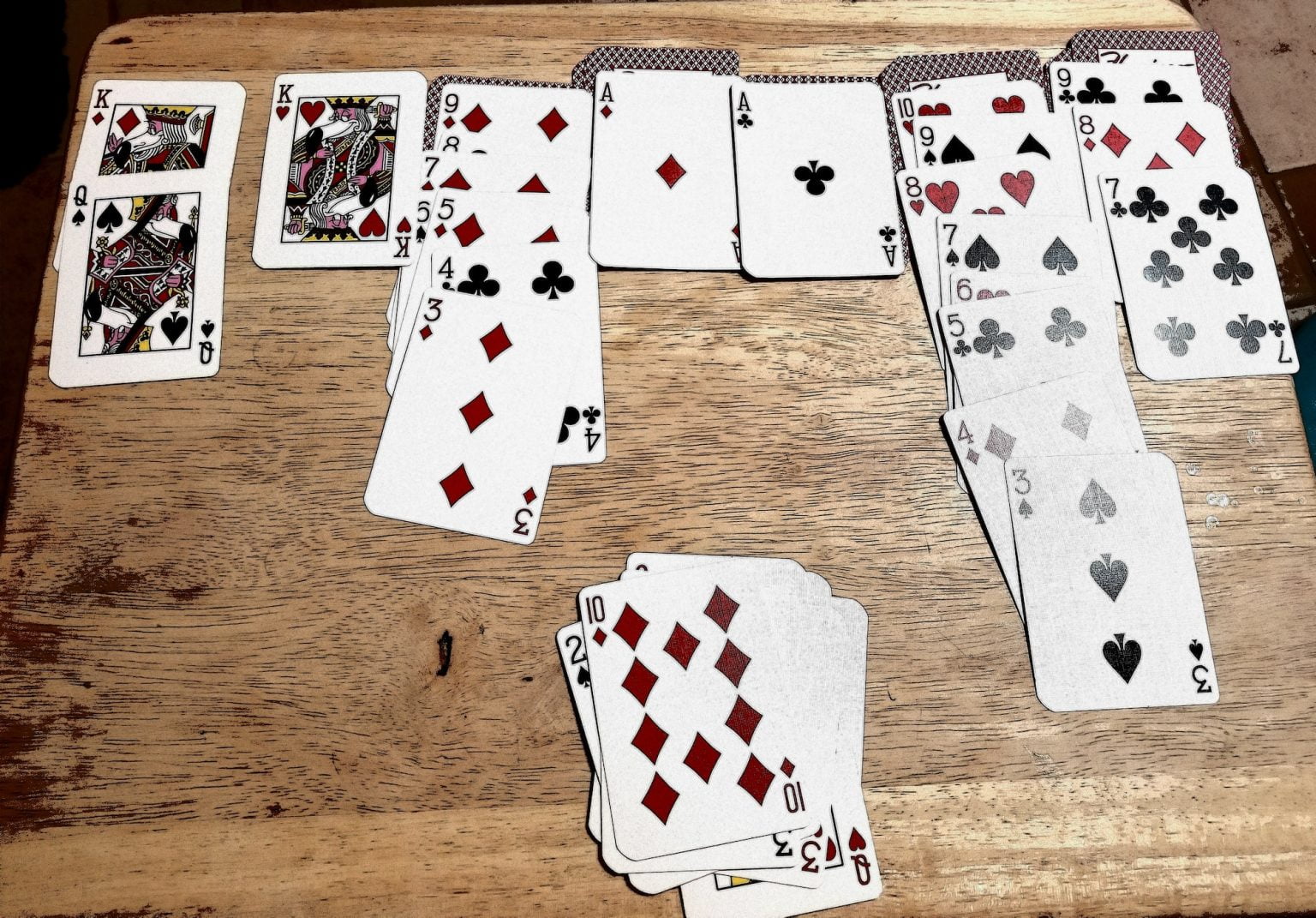 Korttipelit | Opas & säännöt korttipeleihin | Paskahousu.fi